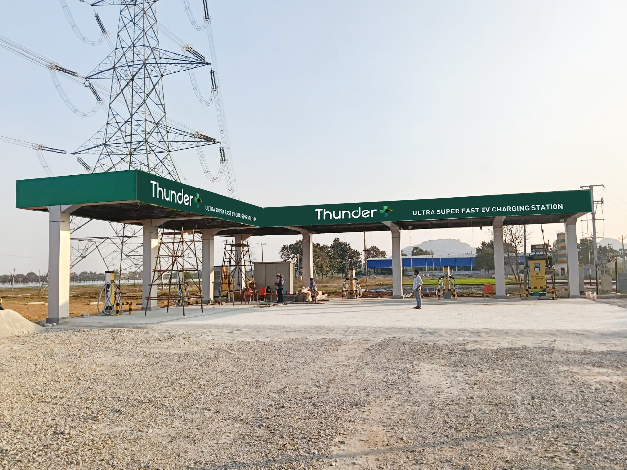 Hyderabad–Vijayawada Highway Gets Its First Ultra Super-Fast EV ...